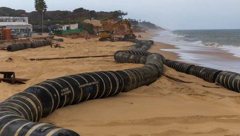 PORTUGAL MUEVE 2.2 MILLONES DE TONELADAS DE ARENA PARA SALVAR 37 METROS ...